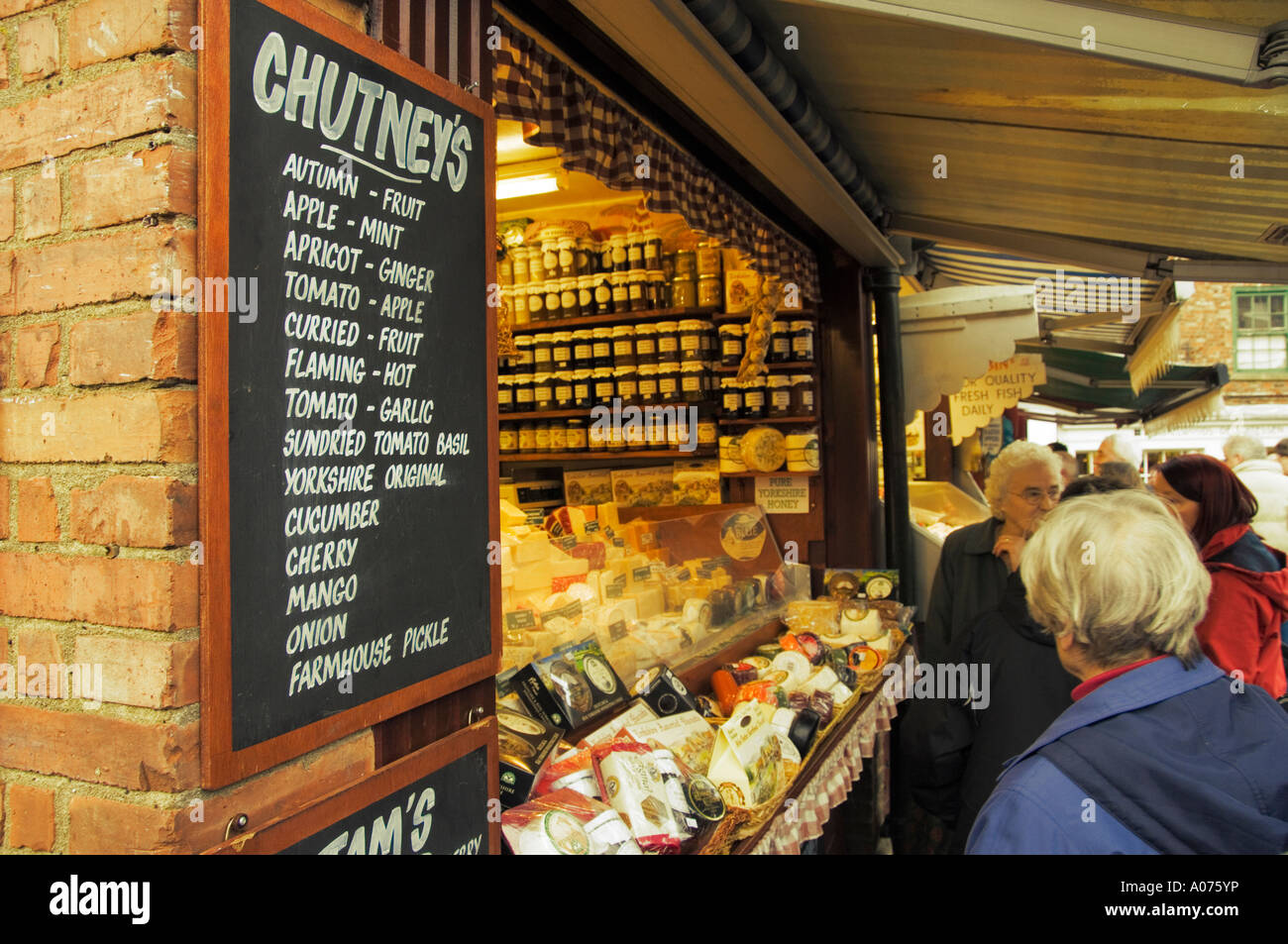 Street market in the centre of medieval York, England Stock Photo - Alamy