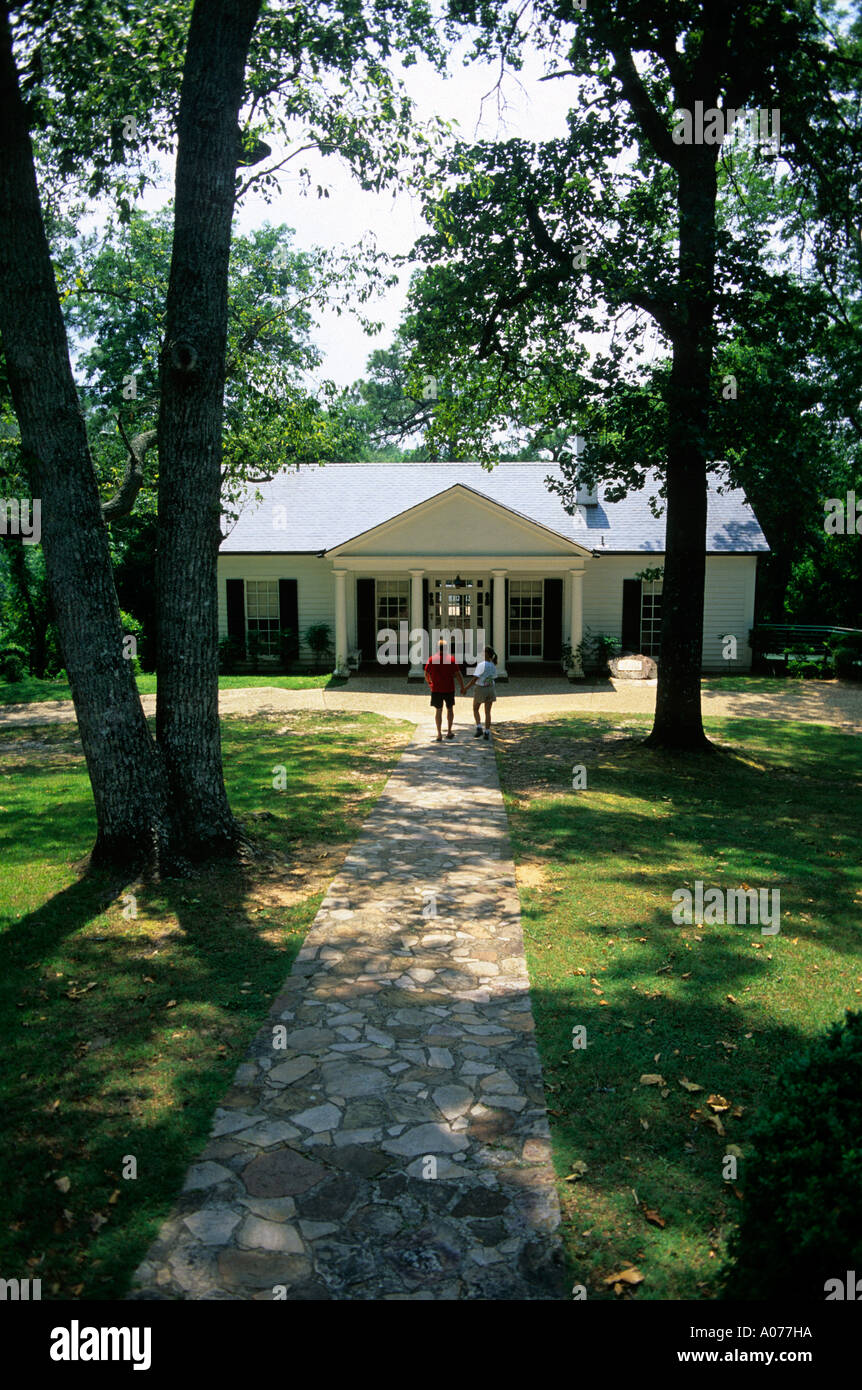 Warm springs little white house hi-res stock photography and images - Alamy