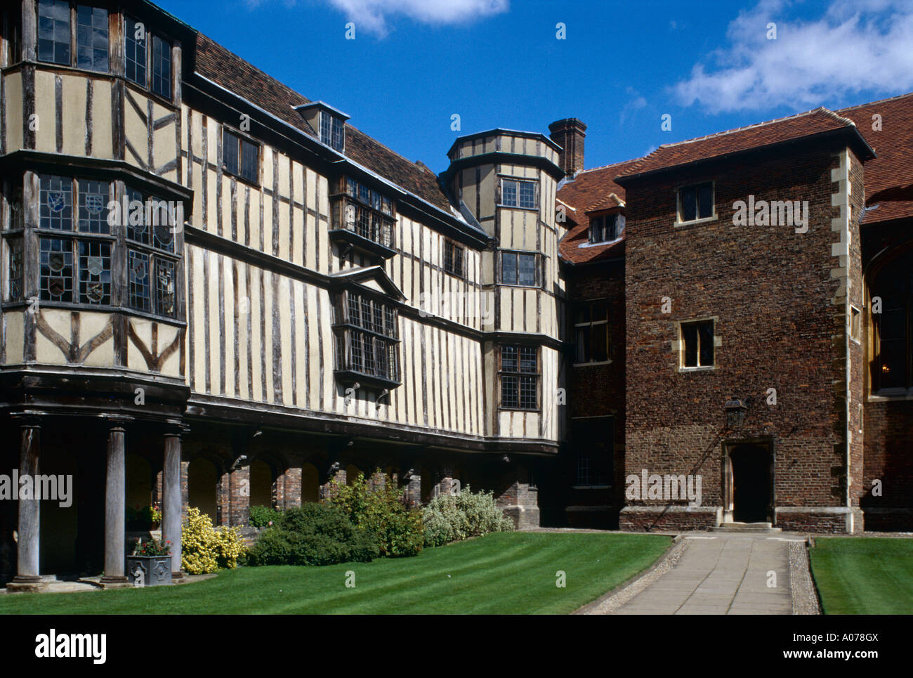 Queens College Cloister Court, University of Cambridge Stock Photo - Alamy