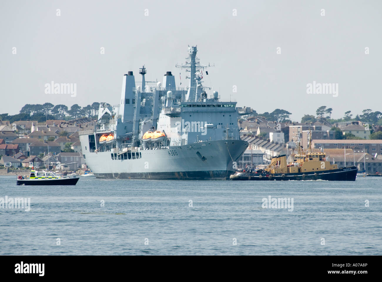 Fleet replenishment ships hi-res stock photography and images - Alamy
