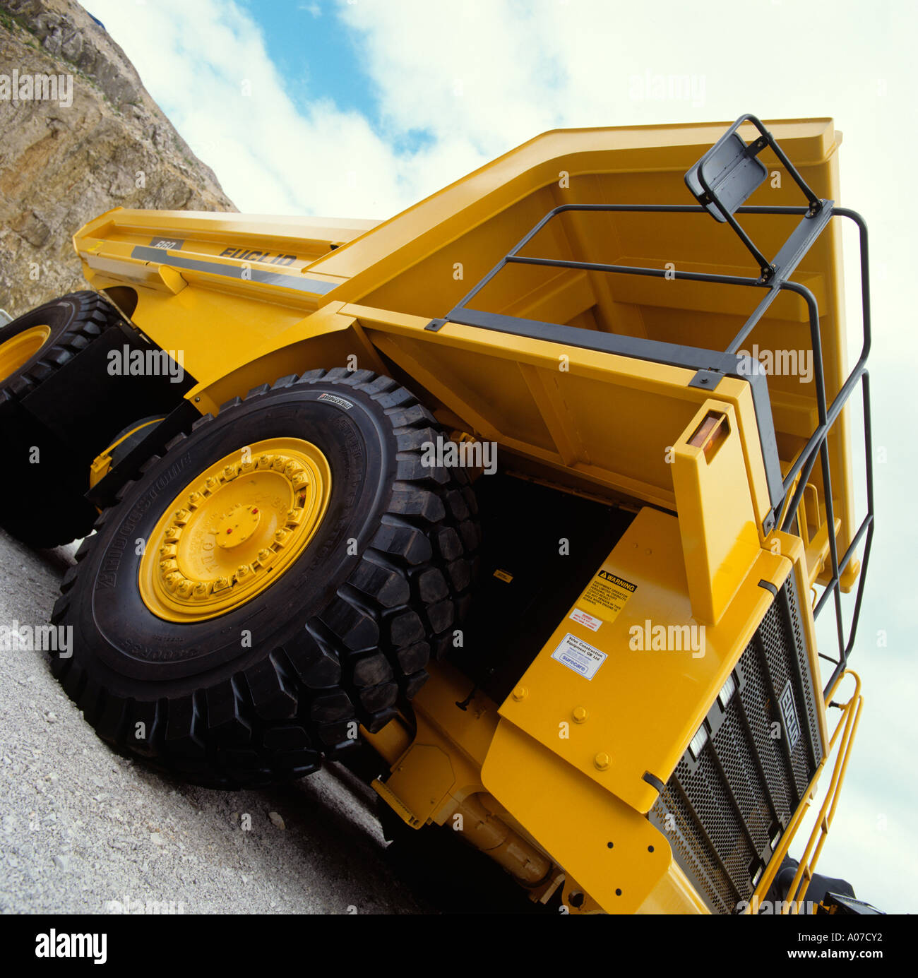 Earthmover tyre hi-res stock photography and images - Alamy