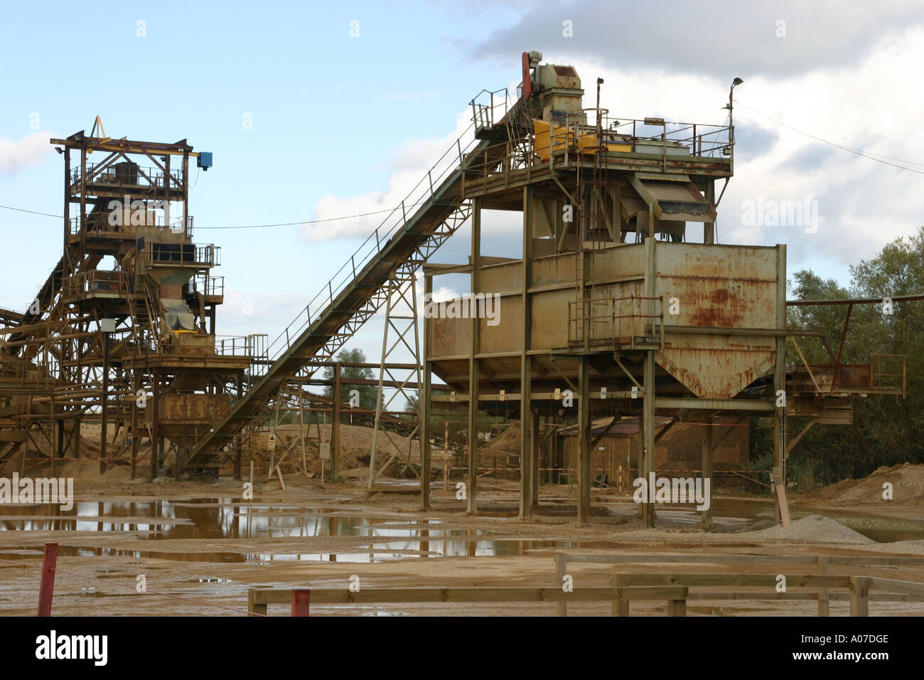 Quarry Equipment Little Paxton Quarry Cambridgeshire England Stock ...
