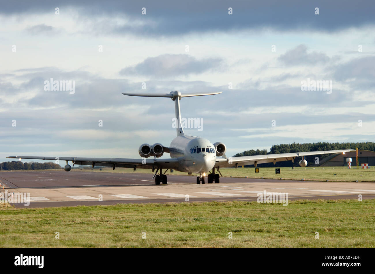 Kinloss raf hi-res stock photography and images - Alamy