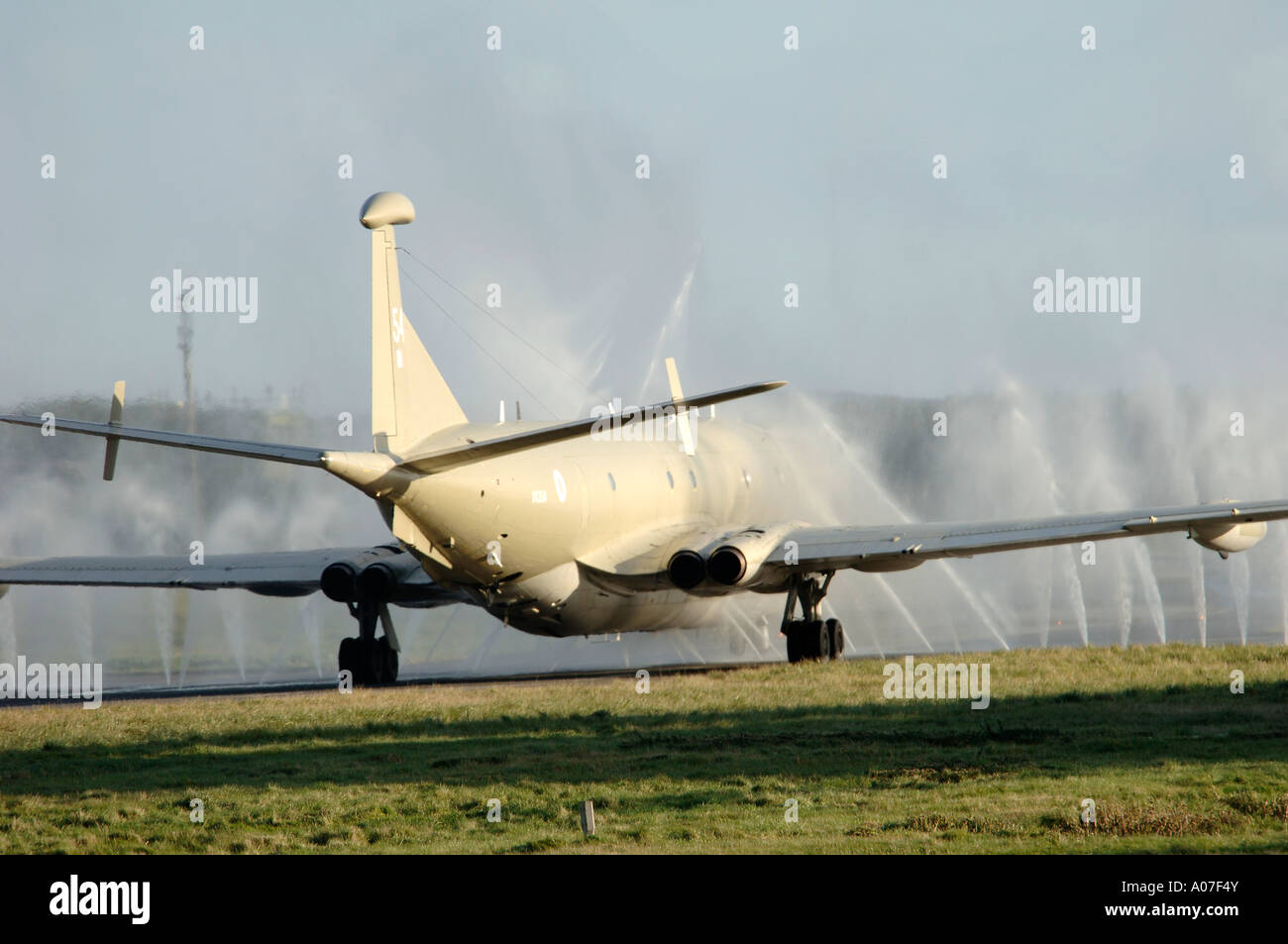 Nimrod HS MR2 at RAF Kinloss Morayshire in the Washbed. XAV 4073-387 ...