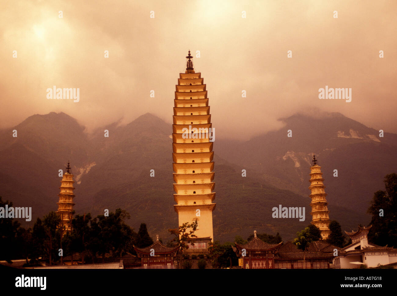 Qianxun pagoda hi-res stock photography and images - Alamy