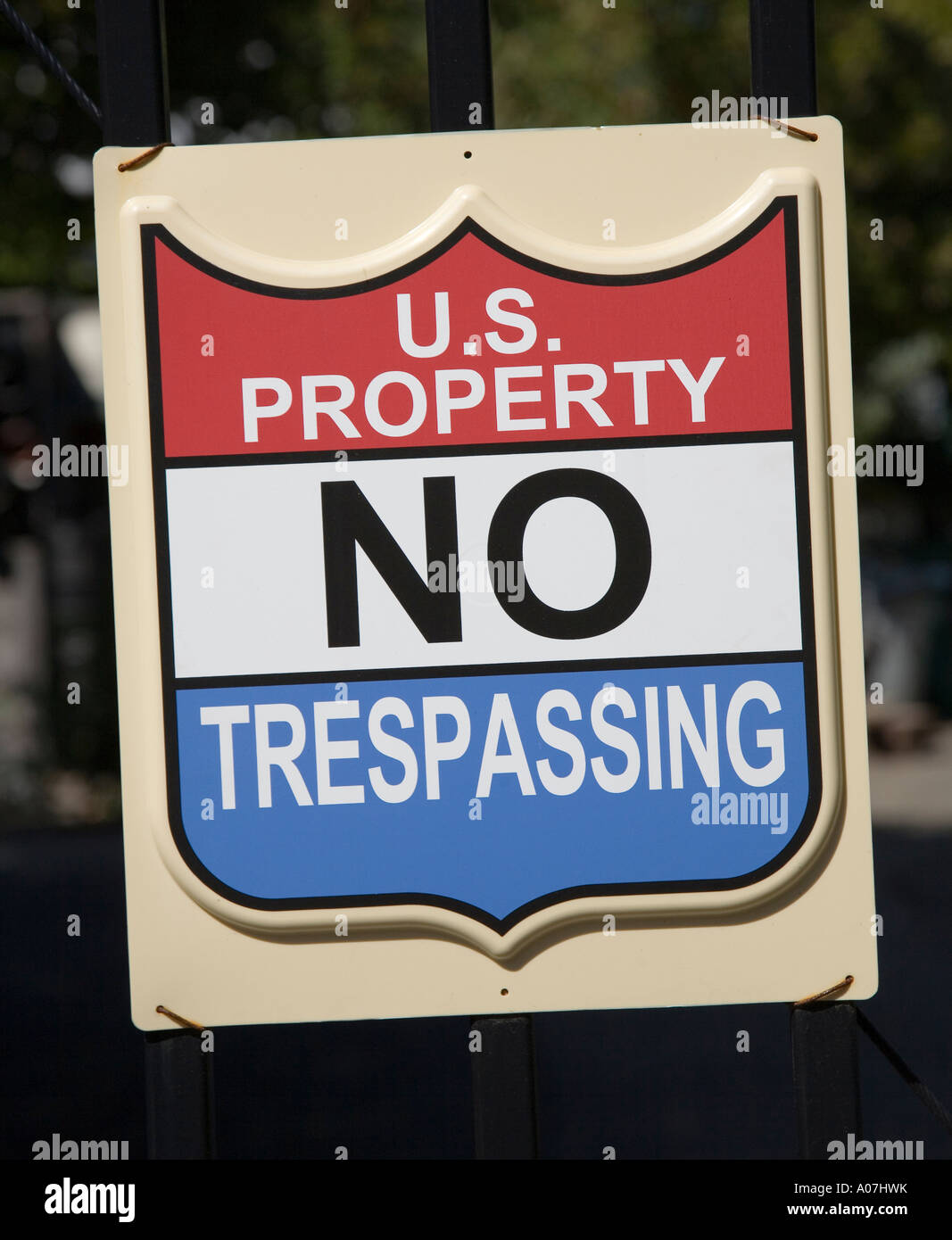 Us property no trespassing sign hi-res stock photography and images - Alamy