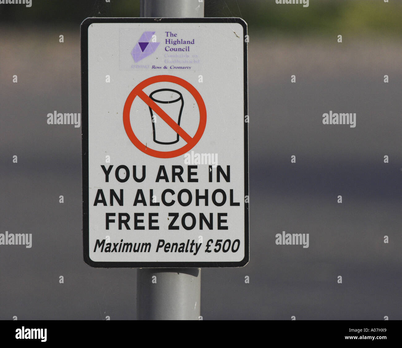Alcohol free zone sign Stock Photo - Alamy