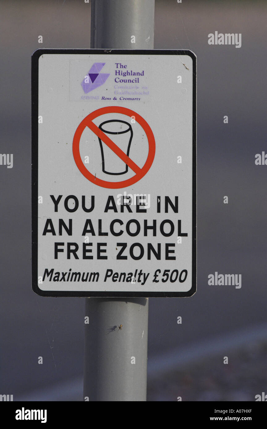 Alcohol free zone sign Stock Photo - Alamy