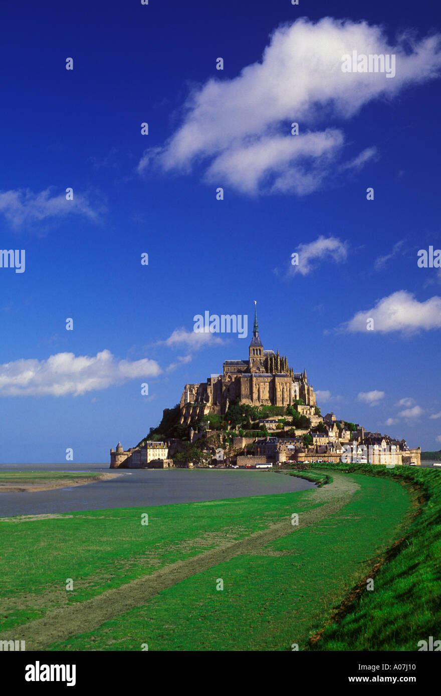 Avranches normandy mont st michel bay hi-res stock photography and ...