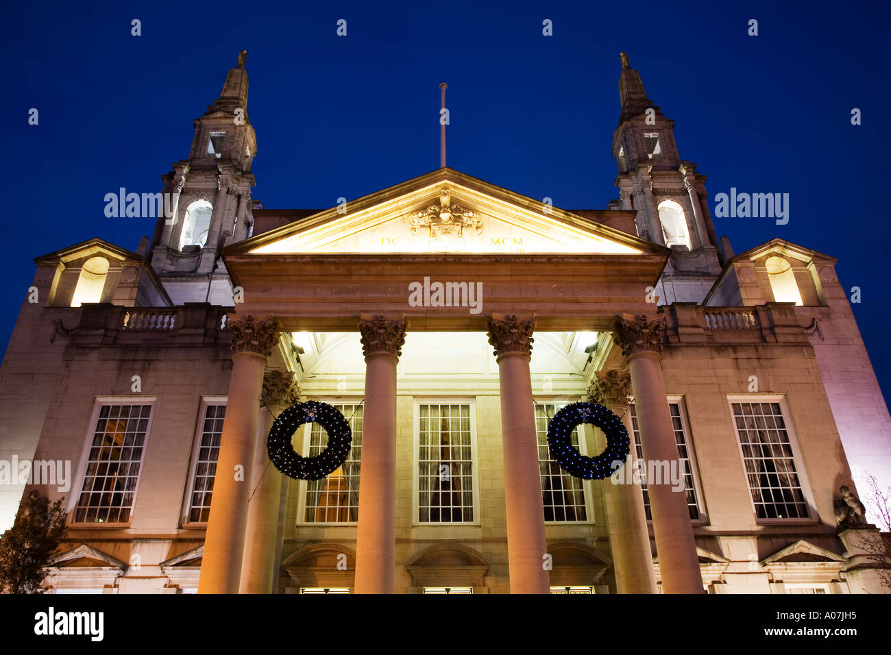The Magnificent Floodlit Leeds Civic Hall with Christmas Decorations at ...