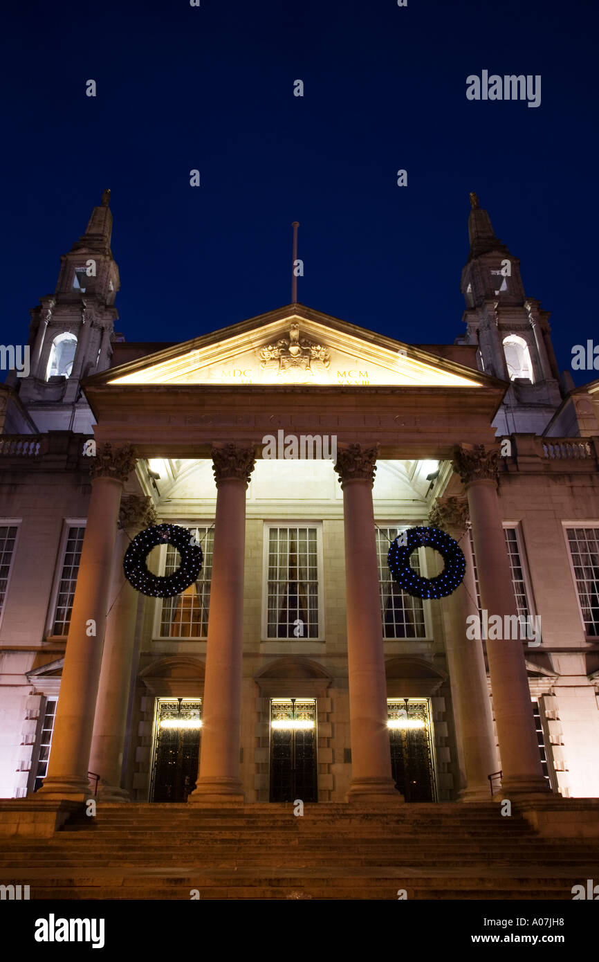 The Magnificent Floodlit Leeds Civic Hall with Christmas Decorations at ...