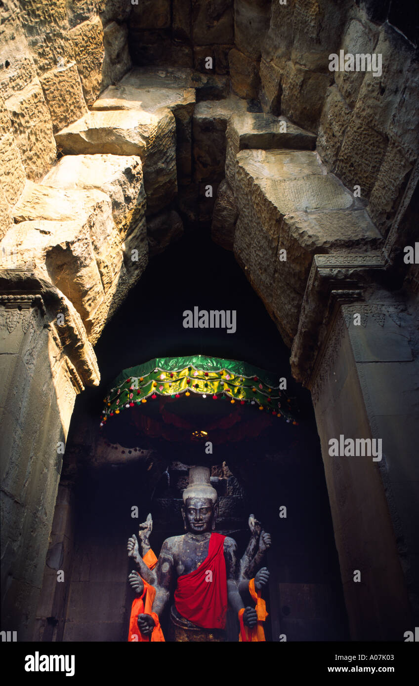 Altar to Vishnu Angkor Wat Cambodia 3 Stock Photo - Alamy