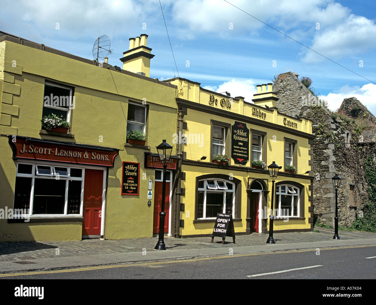 Abbey tavern howth hi-res stock photography and images - Alamy