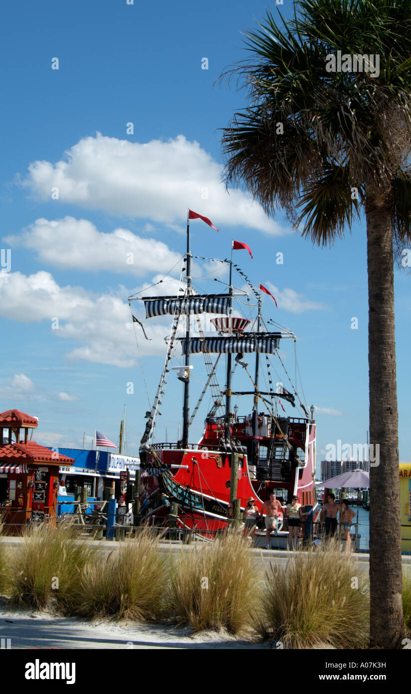 American pirate ship hi-res stock photography and images - Alamy