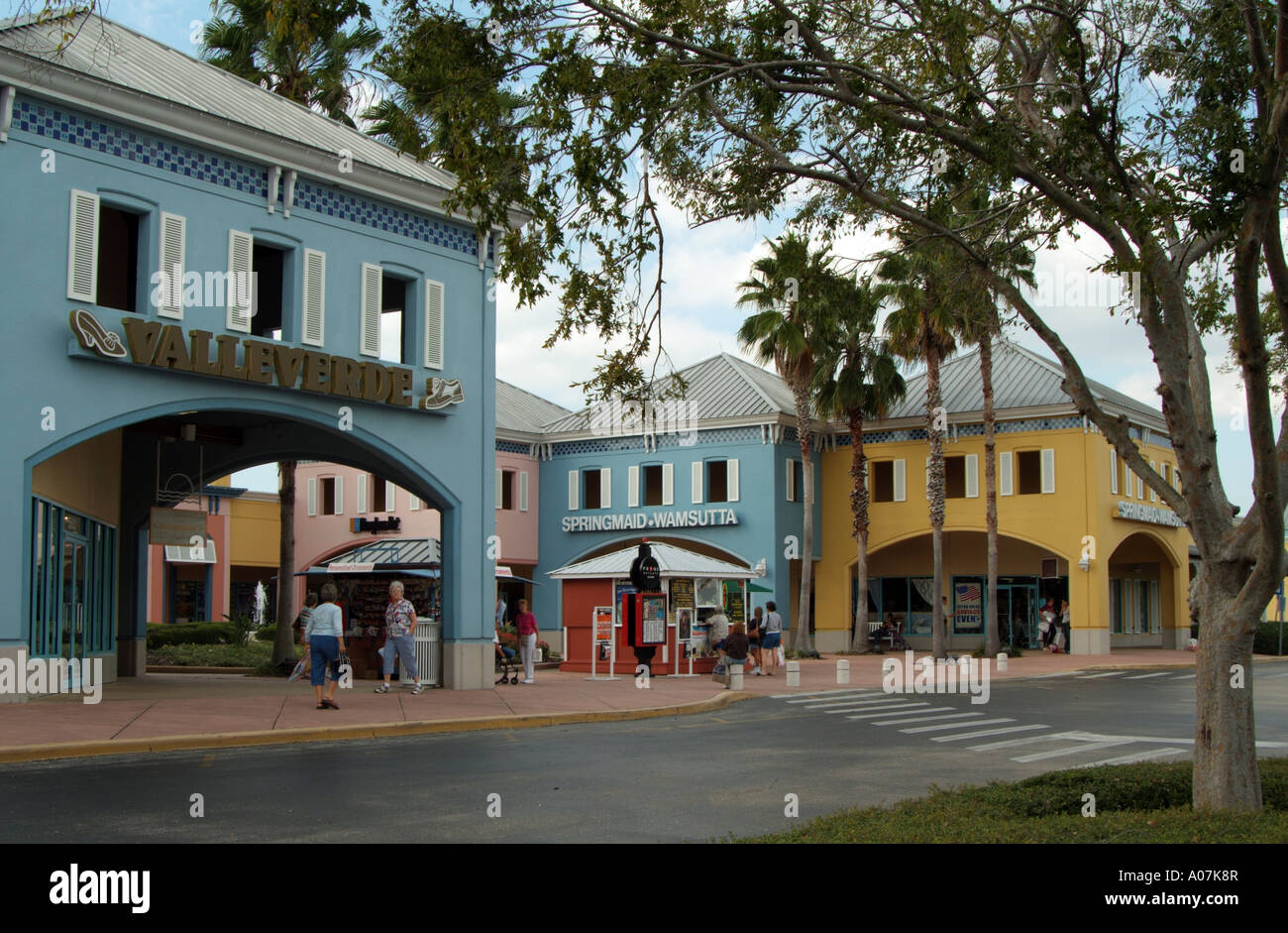 Prime outlets hi-res stock photography and images - Alamy