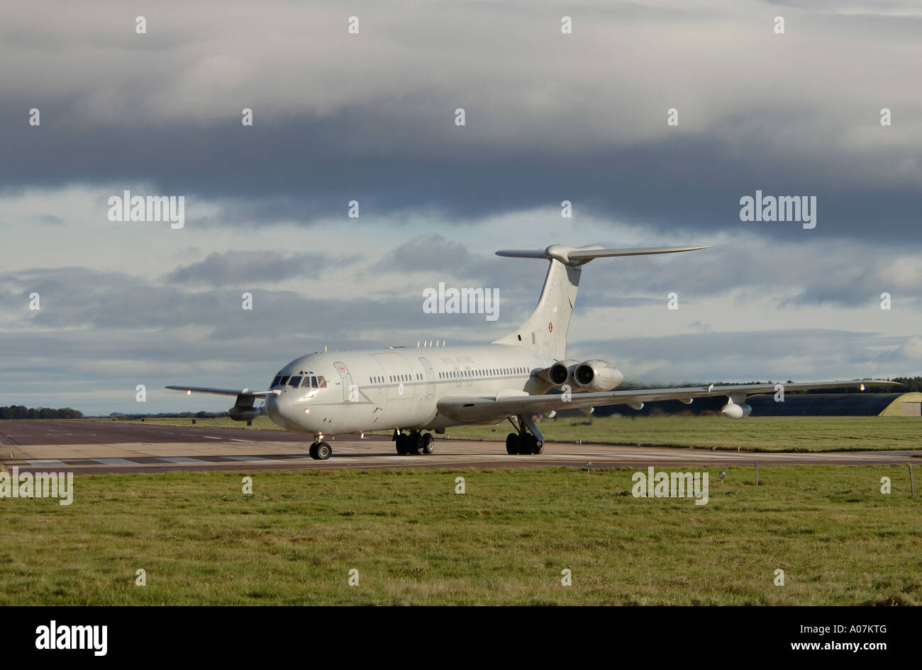 RAF VC 10 arriving at RAF Kinloss on deployment, Morayshire, Scotland ...