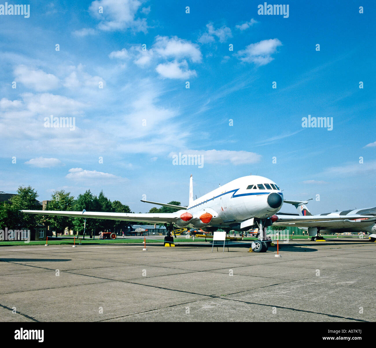 De havilland comet aircraft hi-res stock photography and images - Alamy
