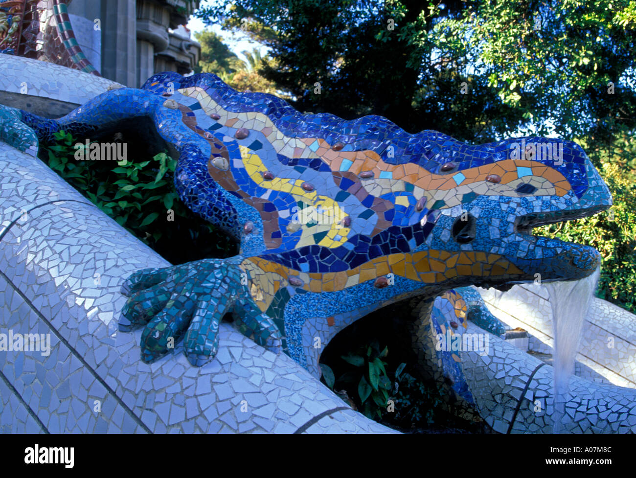 The Dragon, stairway, Park Guell, Parc Guell, by Antoni Gaudi, Antoni ...