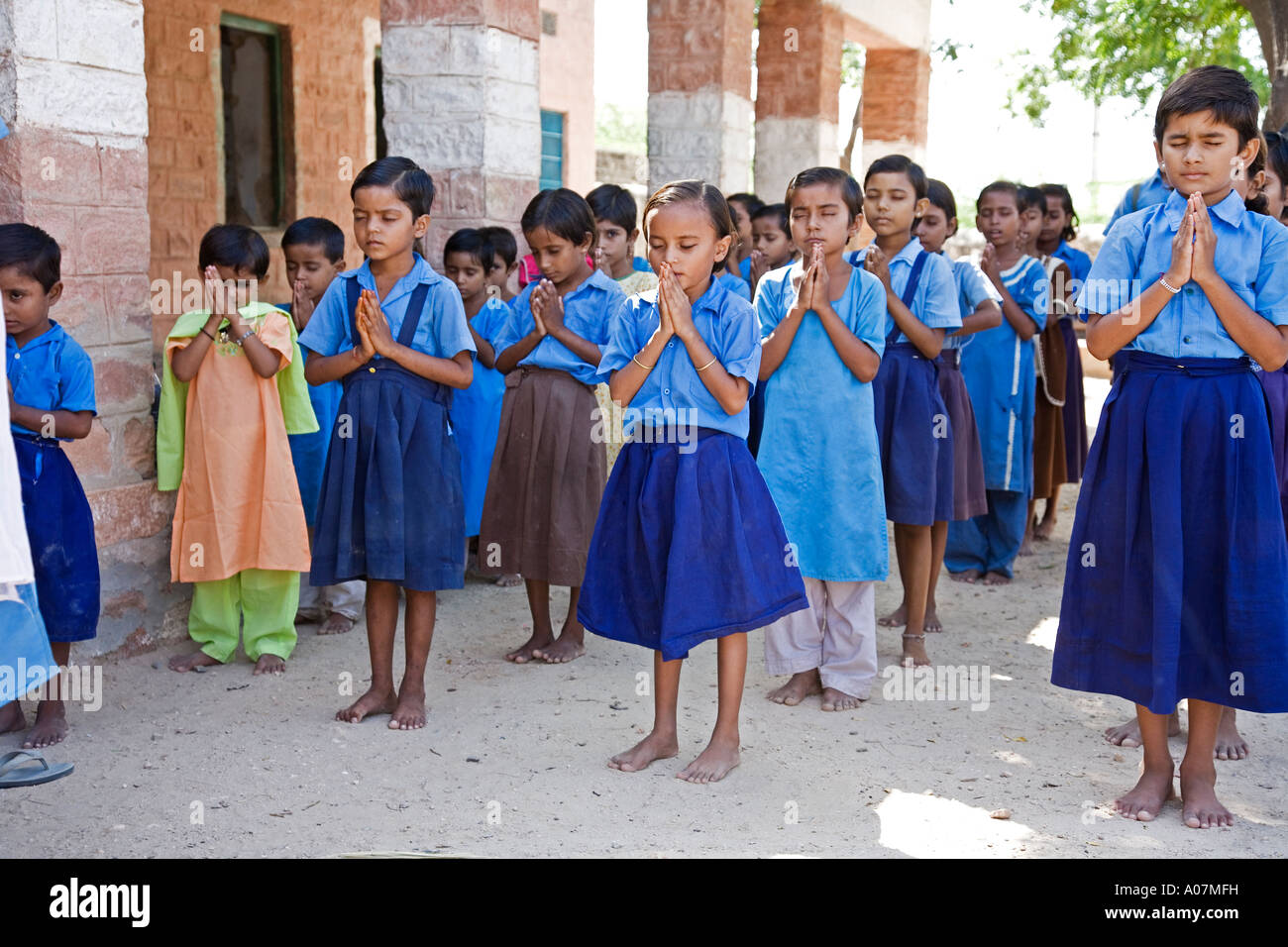 School children in morning prayer hi-res stock photography and images ...