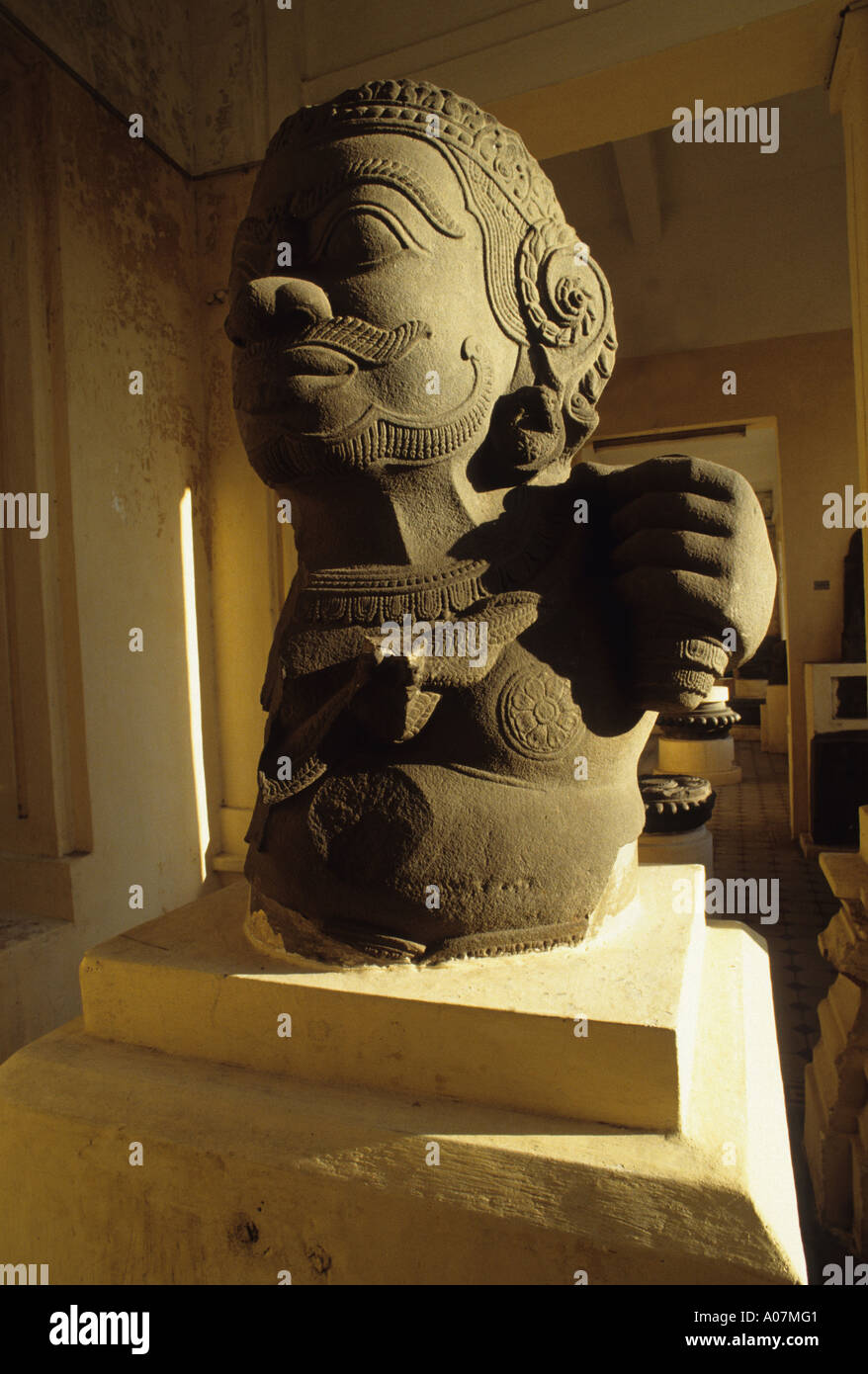 Statue Cham Museum Danang Vietnam Stock Photo - Alamy