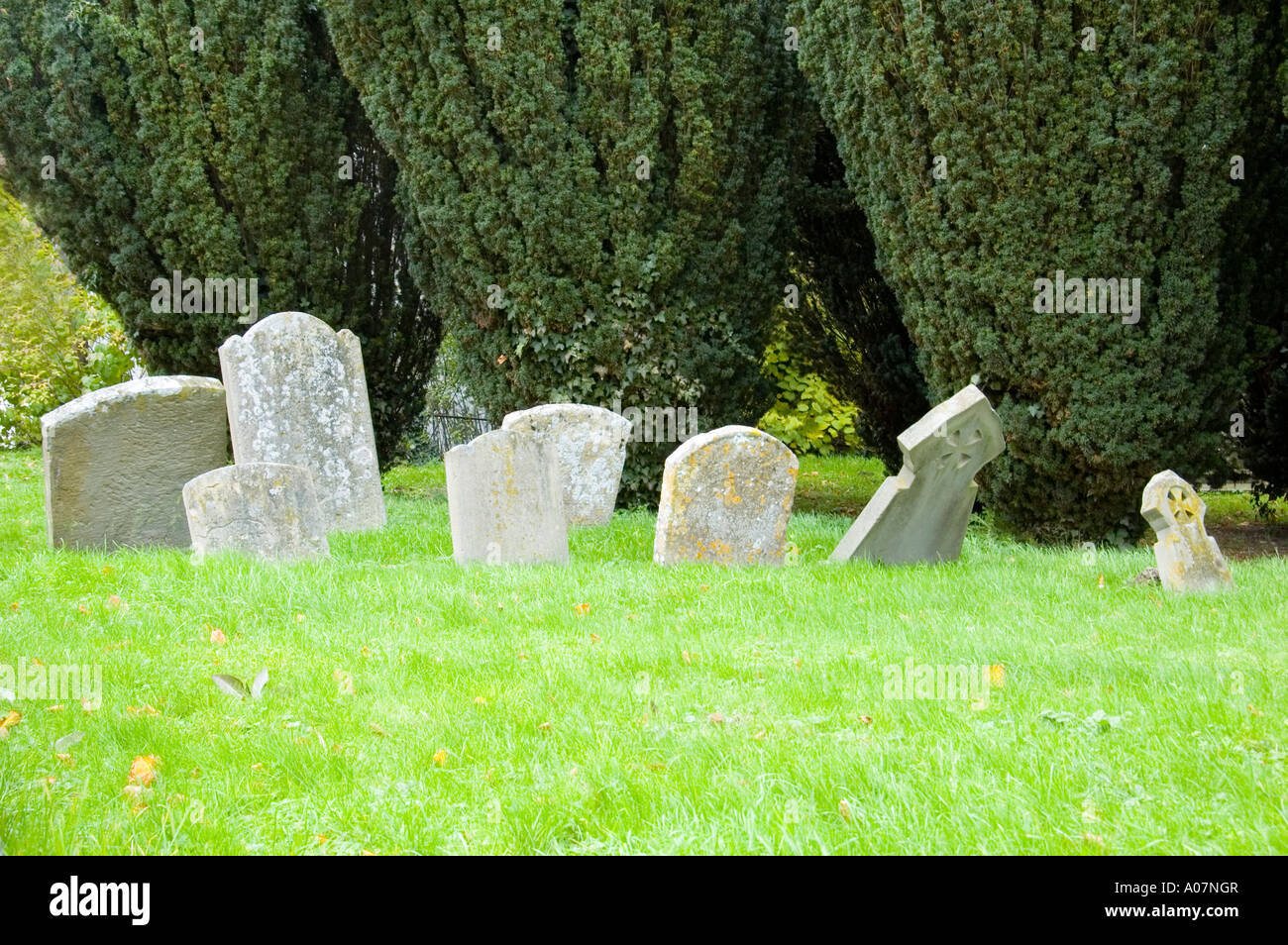 Headstones hi-res stock photography and images - Alamy