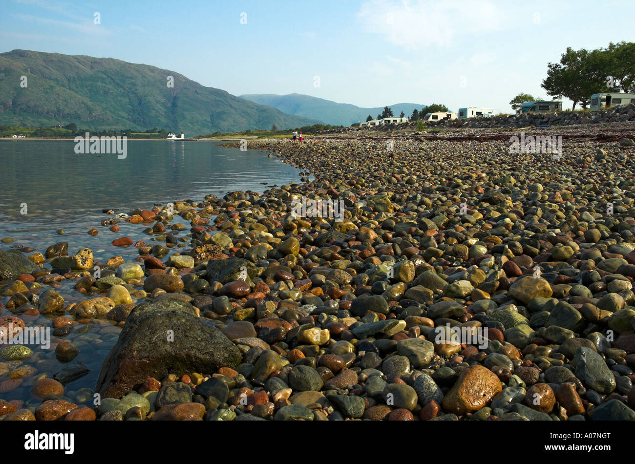 Pebble foreshore of Loch Linnhe at Bunree, Onich, Scotland Stock Photo ...