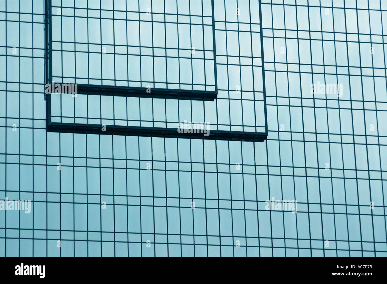 Glazed building facade curtain wall hi-res stock photography and images ...