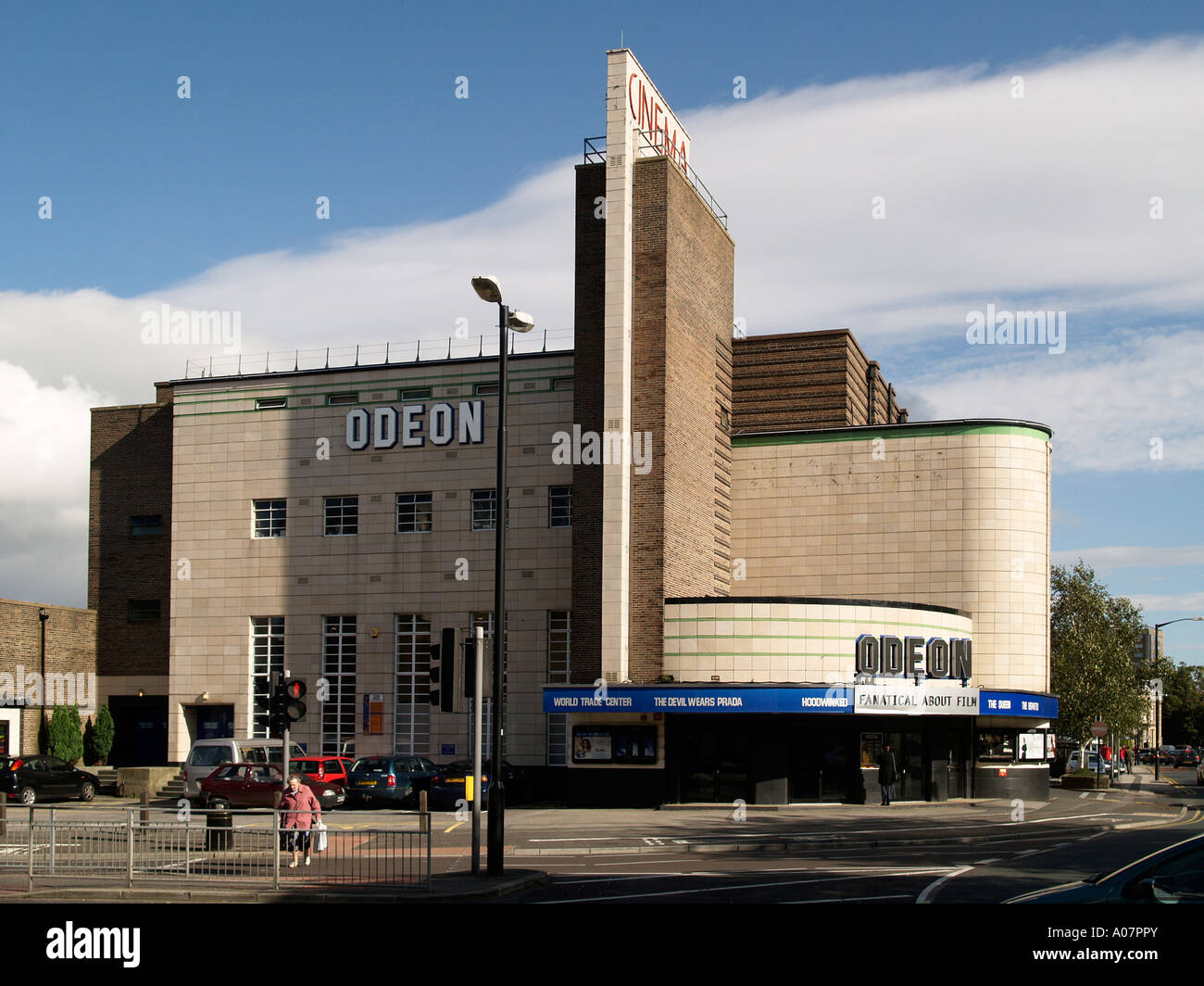 Cinema building hi-res stock photography and images - Alamy