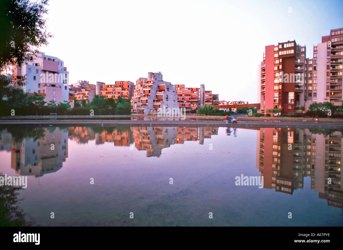 1960s housing projects hi-res stock photography and images - Alamy