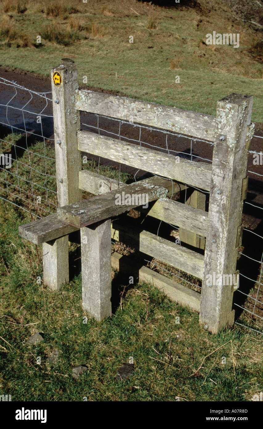 Wooden stile crossing fence signpost hi-res stock photography and ...