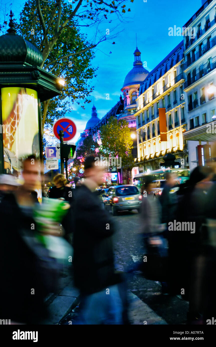 Man moving crowd hi-res stock photography and images - Alamy