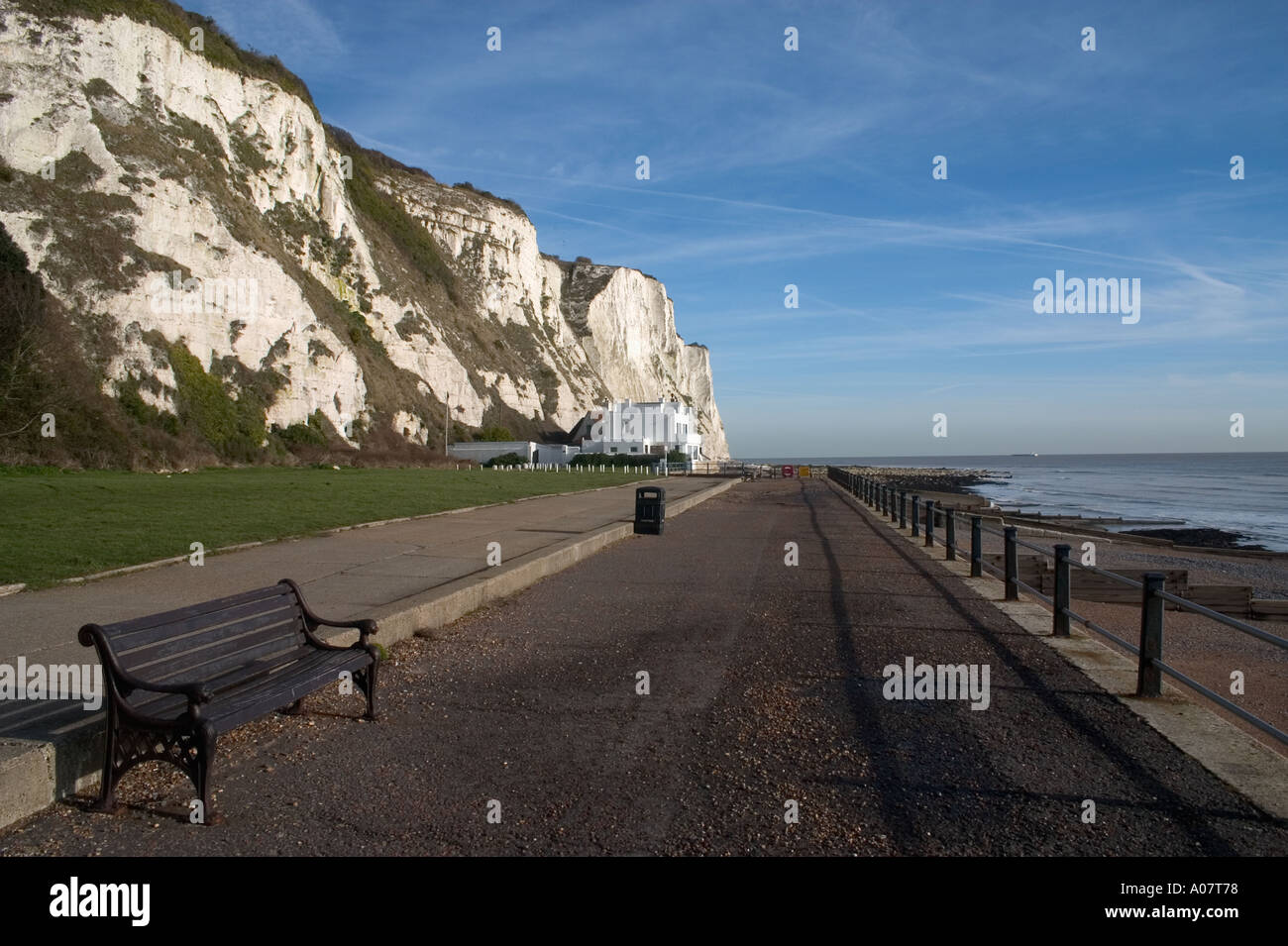 White cliffs dover winter hi-res stock photography and images - Alamy