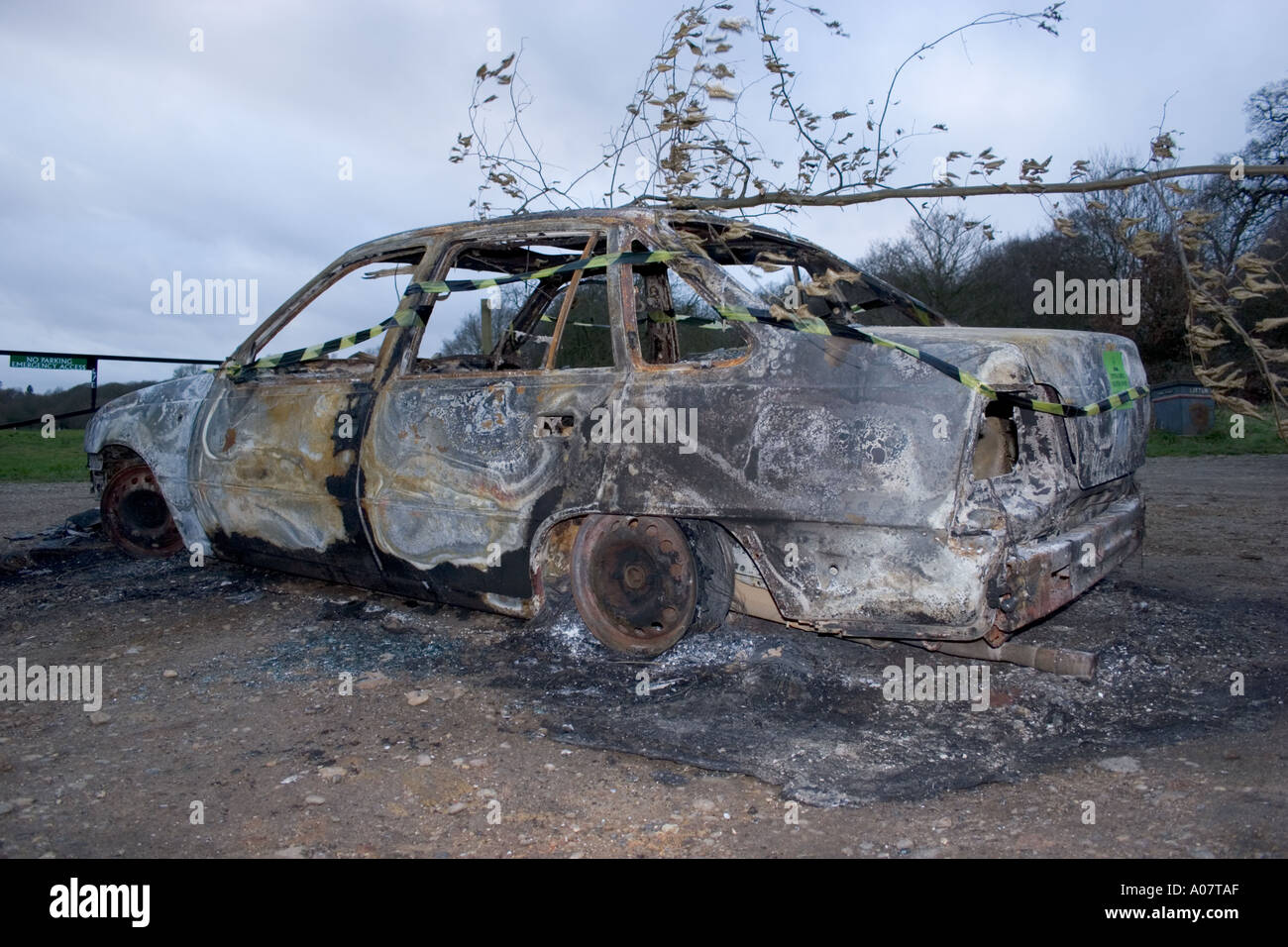 Burnt out shell of car hi-res stock photography and images - Alamy