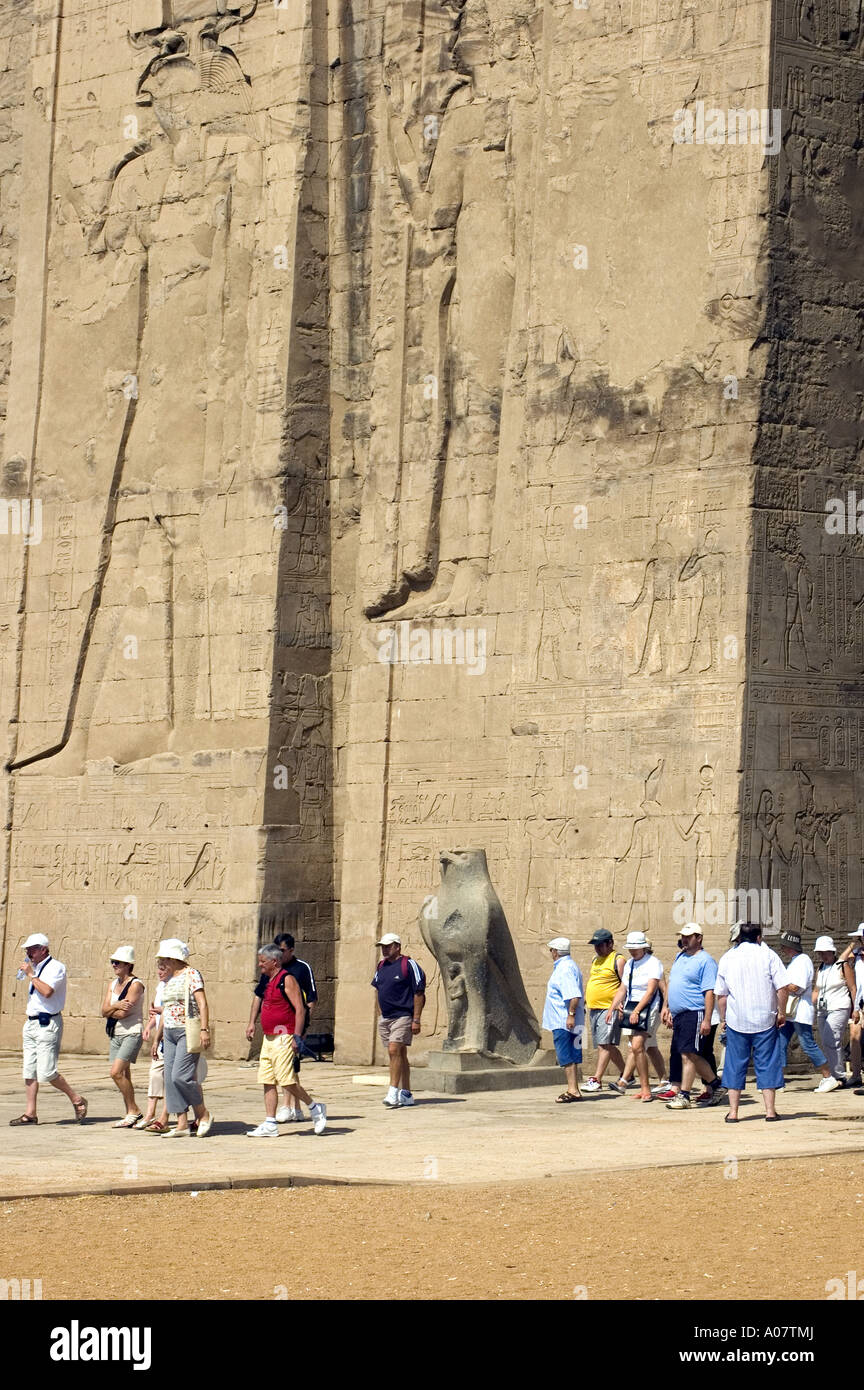 Edfu Temple, Horus Statue Stock Photo - Alamy