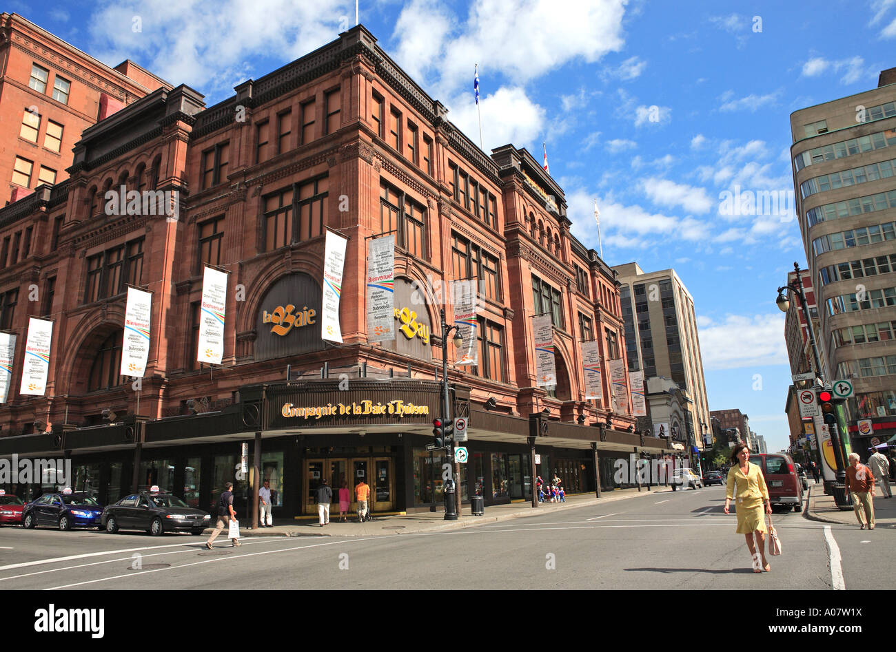 Montreal, Rue Ste-Catherine, Centre-Ville Stock Photo - Alamy