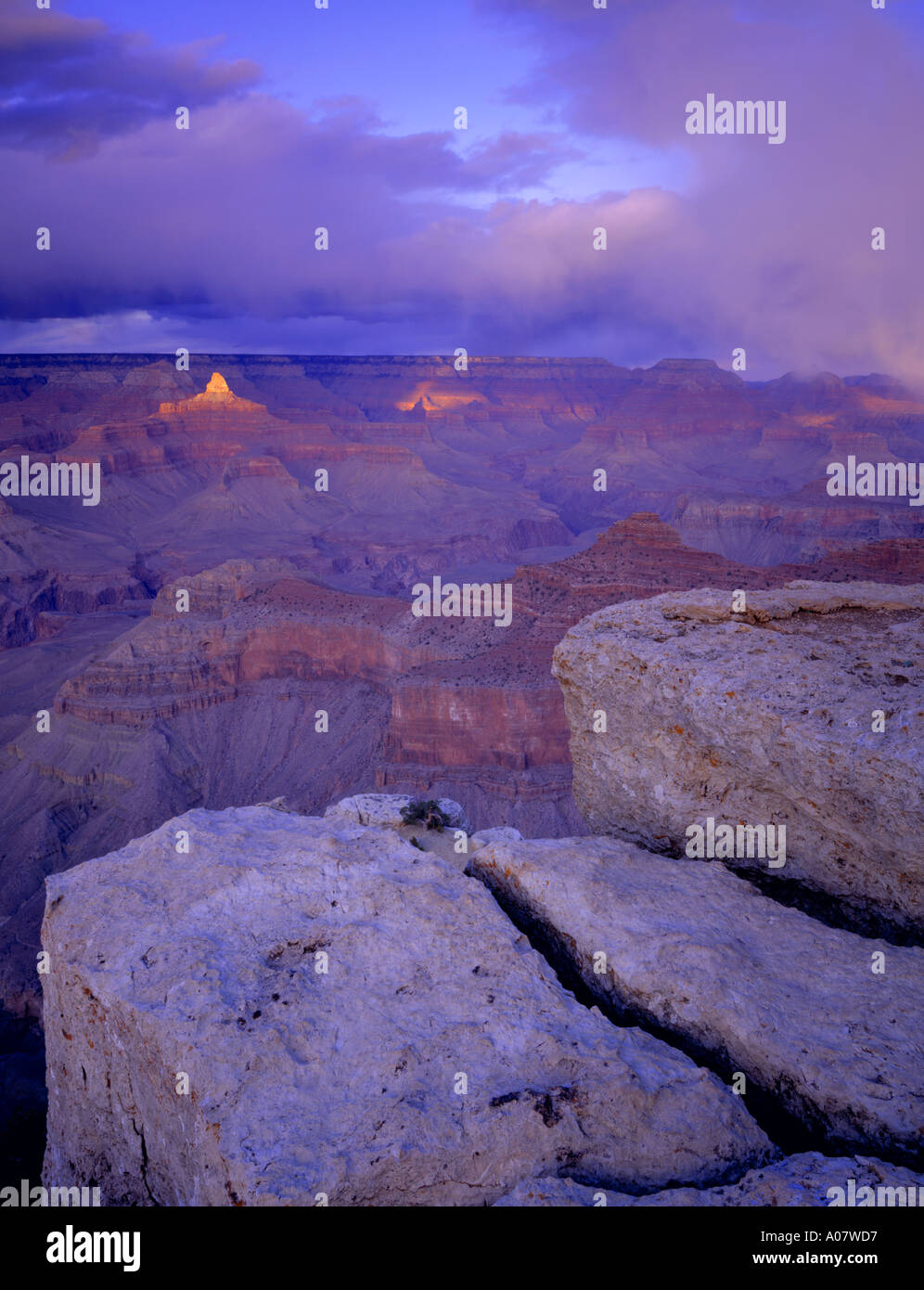 Grand canyon zoroaster temple hi-res stock photography and images - Alamy