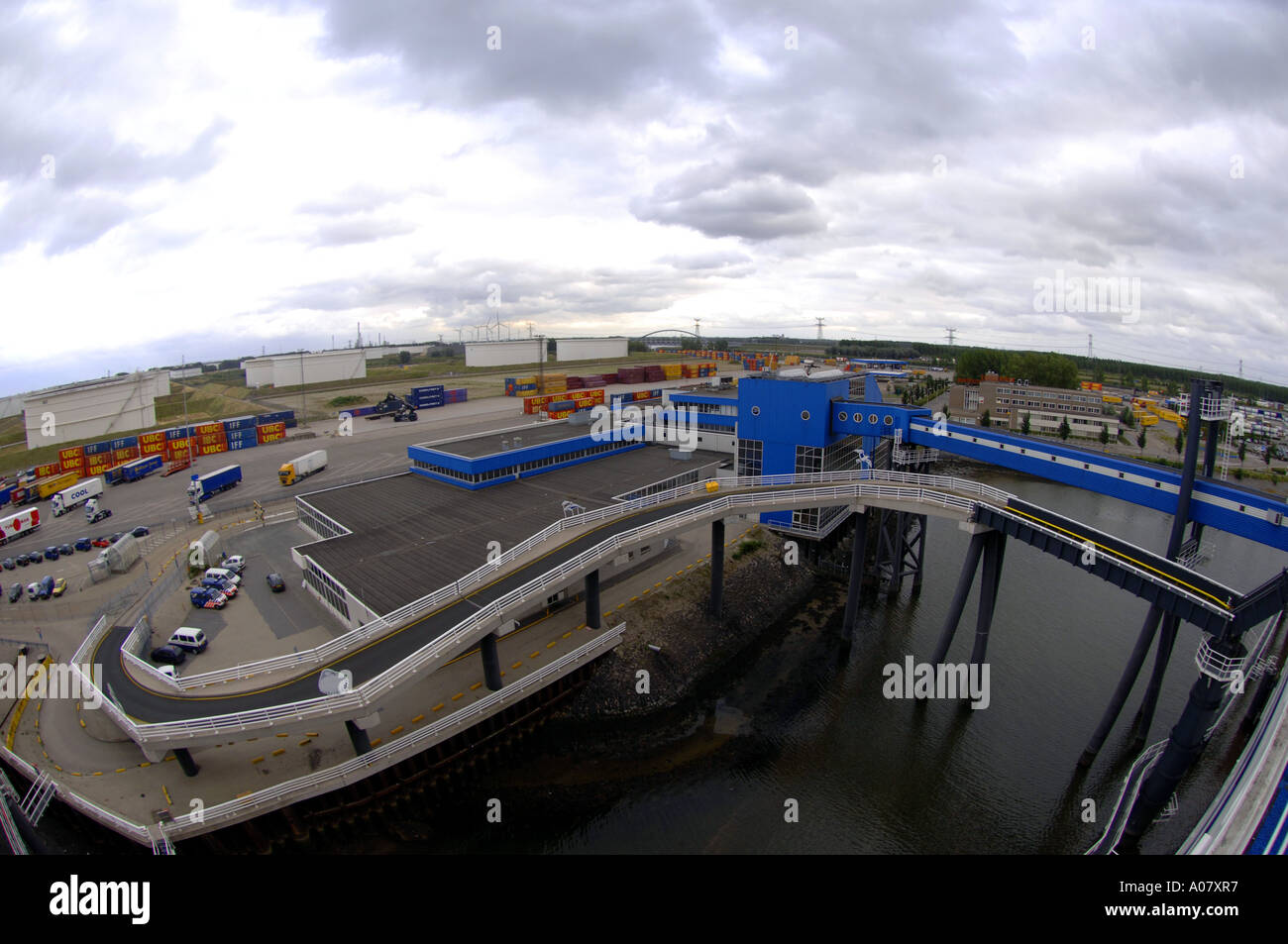 Ship rail port dock rail line hi-res stock photography and images - Alamy