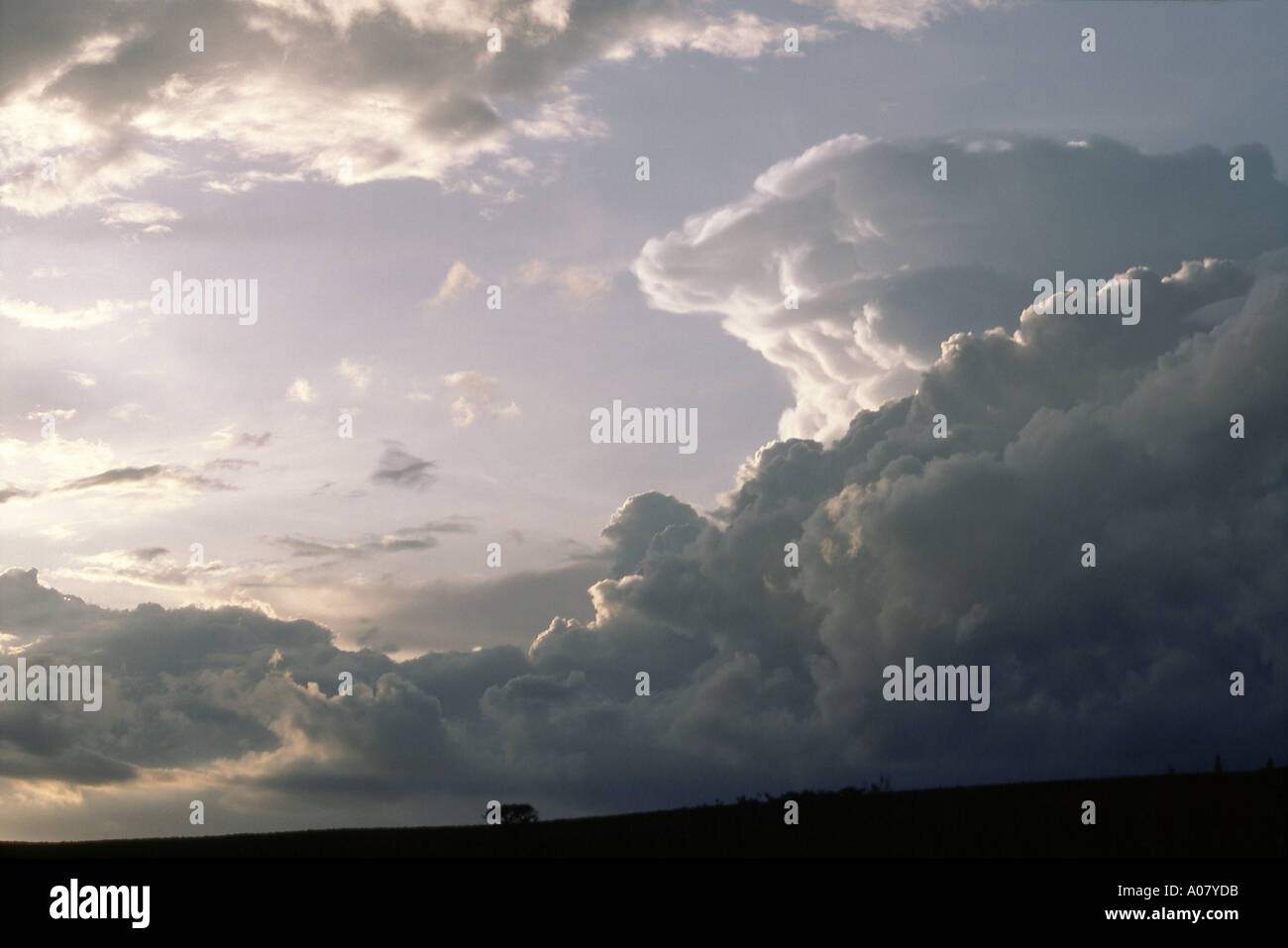 Cumulo nimbus cloud hi-res stock photography and images - Alamy