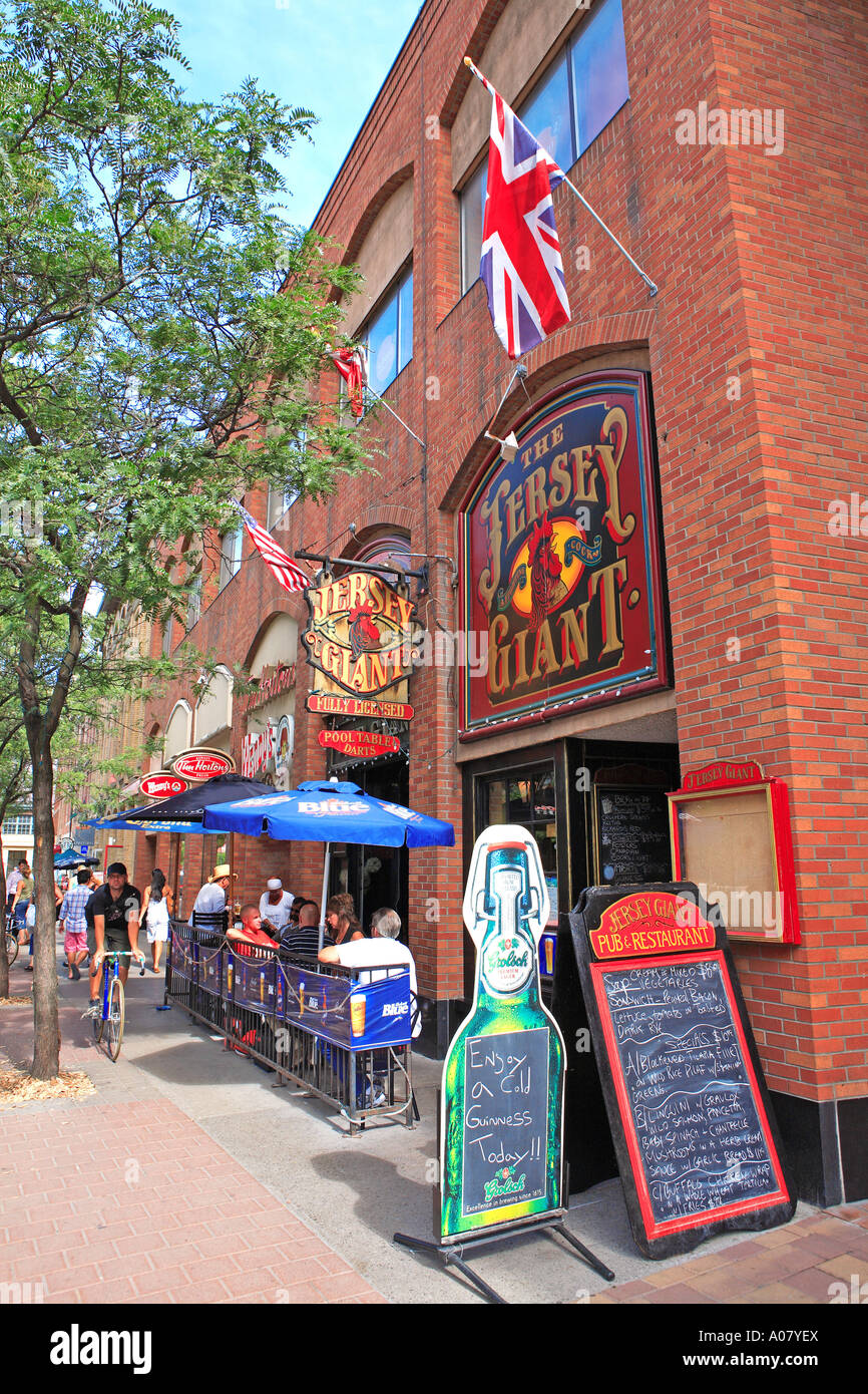 Toronto, British Pub, Front Street East Stock Photo - Alamy