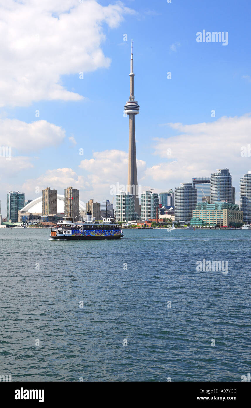 Toronto, Ferry Crossing To Toronto Islands Stock Photo - Alamy