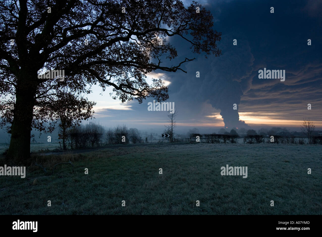 Buncefield Oil Depot Fire Hemel Hempstead Hertfordshire Stock Photo - Alamy