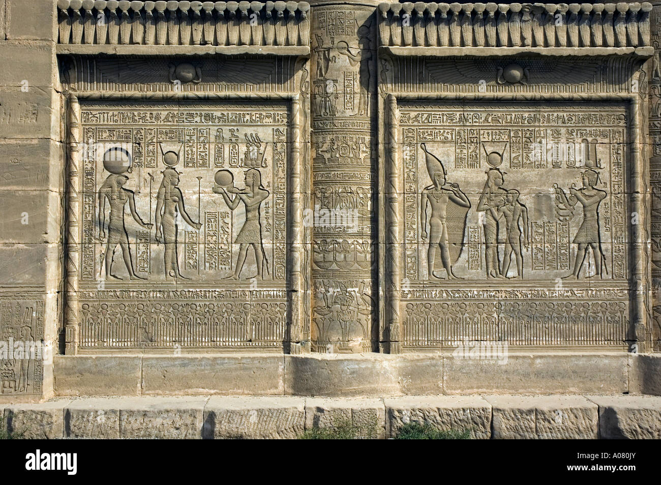 Dendera egypt hi-res stock photography and images - Alamy