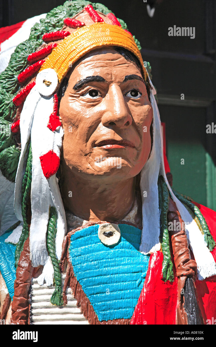 Native canadian hi-res stock photography and images - Alamy