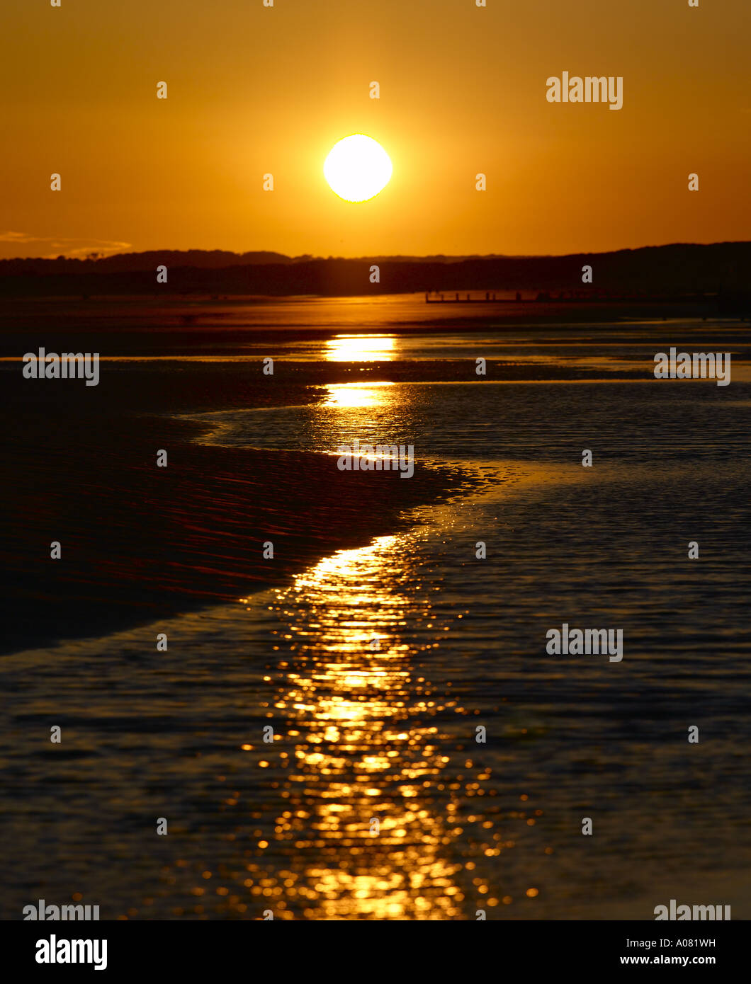 Sunrise camber sands east sussex hi-res stock photography and images ...