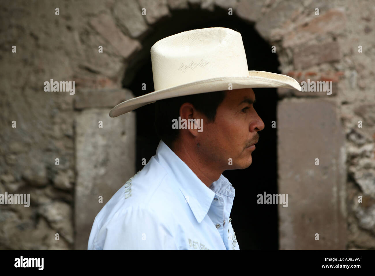 Mexican cowboy cattle hi-res stock photography and images - Alamy
