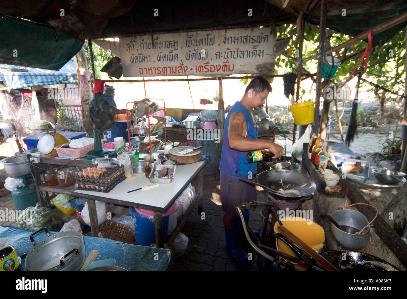 Pad Thai Street stall vendor Restaurant Thailand Stock Photo - Alamy