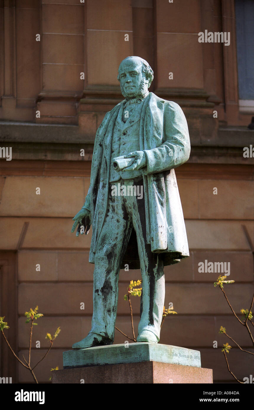George Aitken Clark statue Paisley Scotland Stock Photo - Alamy