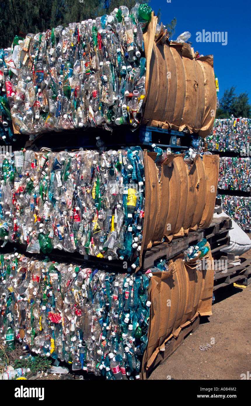 Plastic trash hawaii hi-res stock photography and images - Alamy