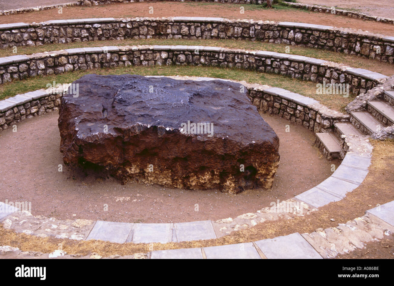 Meteorit Namibia Meteorit museum Hoba biggest visible meteorit of the ...