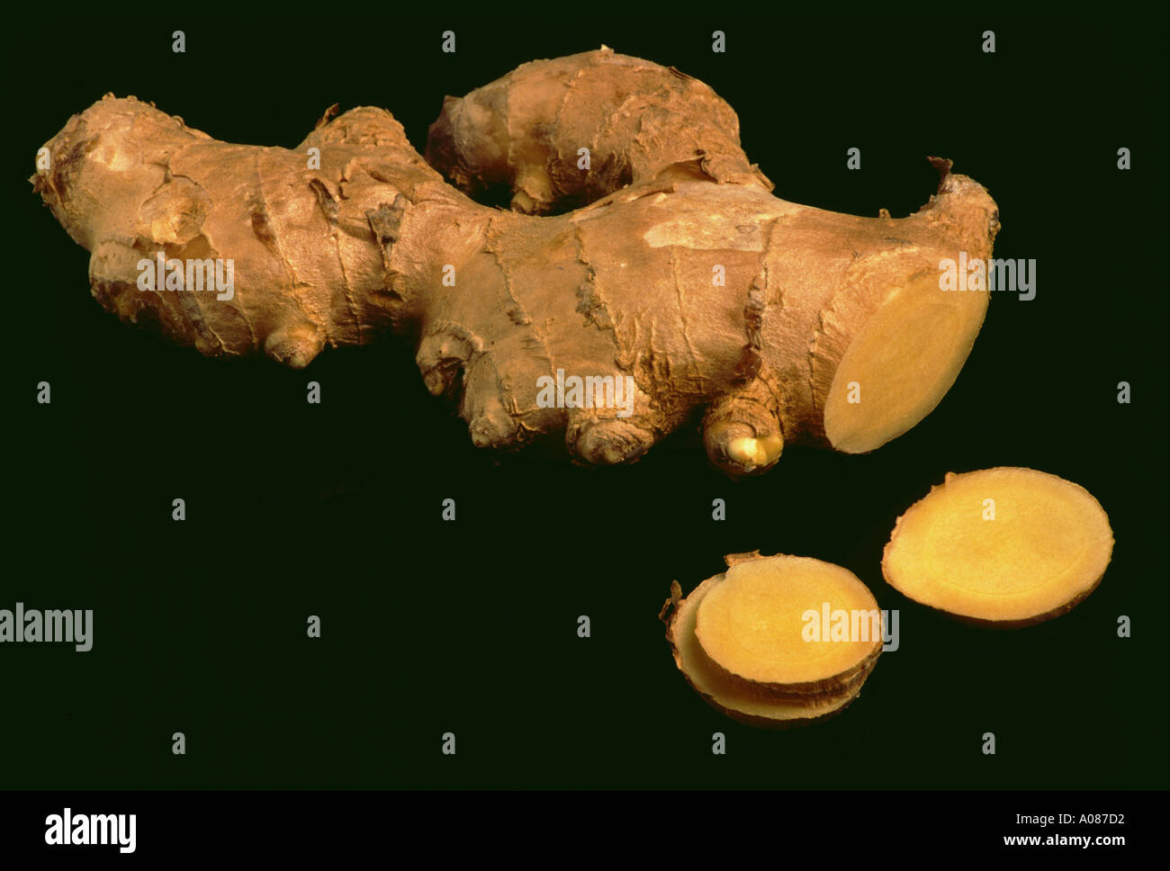 fresh ginger root spice and medicinal use Stock Photo - Alamy